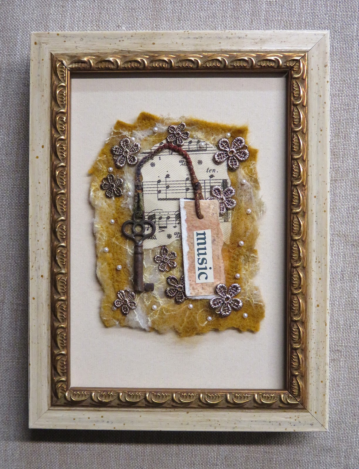 Art In Stitches: Tagged and framed KEYS!