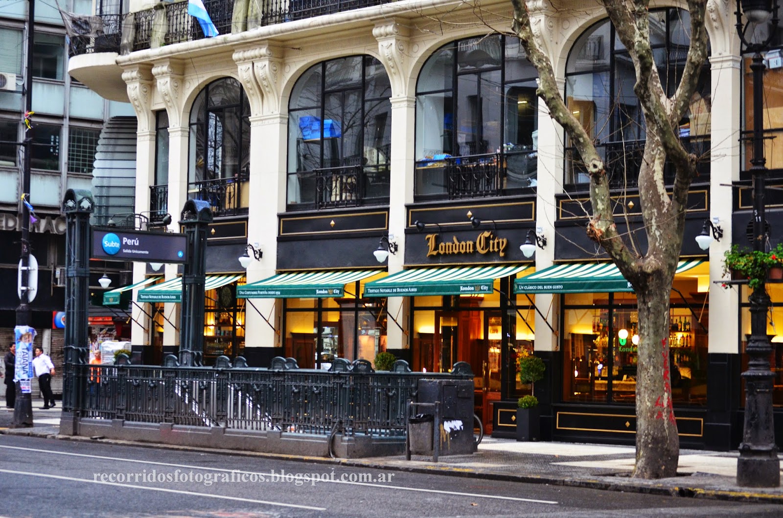 Recorridos fotográficos: London City Café Bar