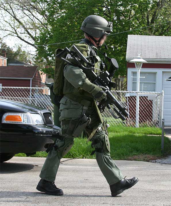 Gsg9 1/87 Unité spéciale: EST/NIPAS - English Version