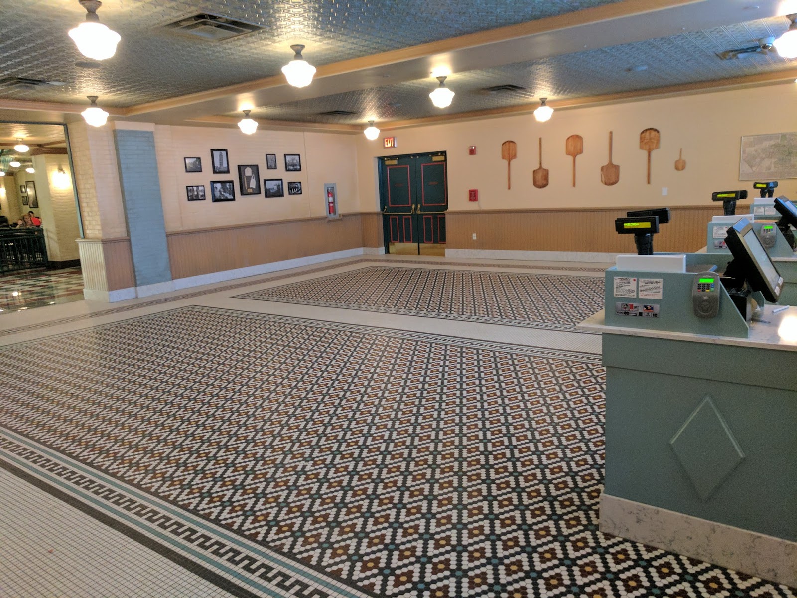 Even More Vestibule Tile Inspiration Courtesy of PizzaRizzo