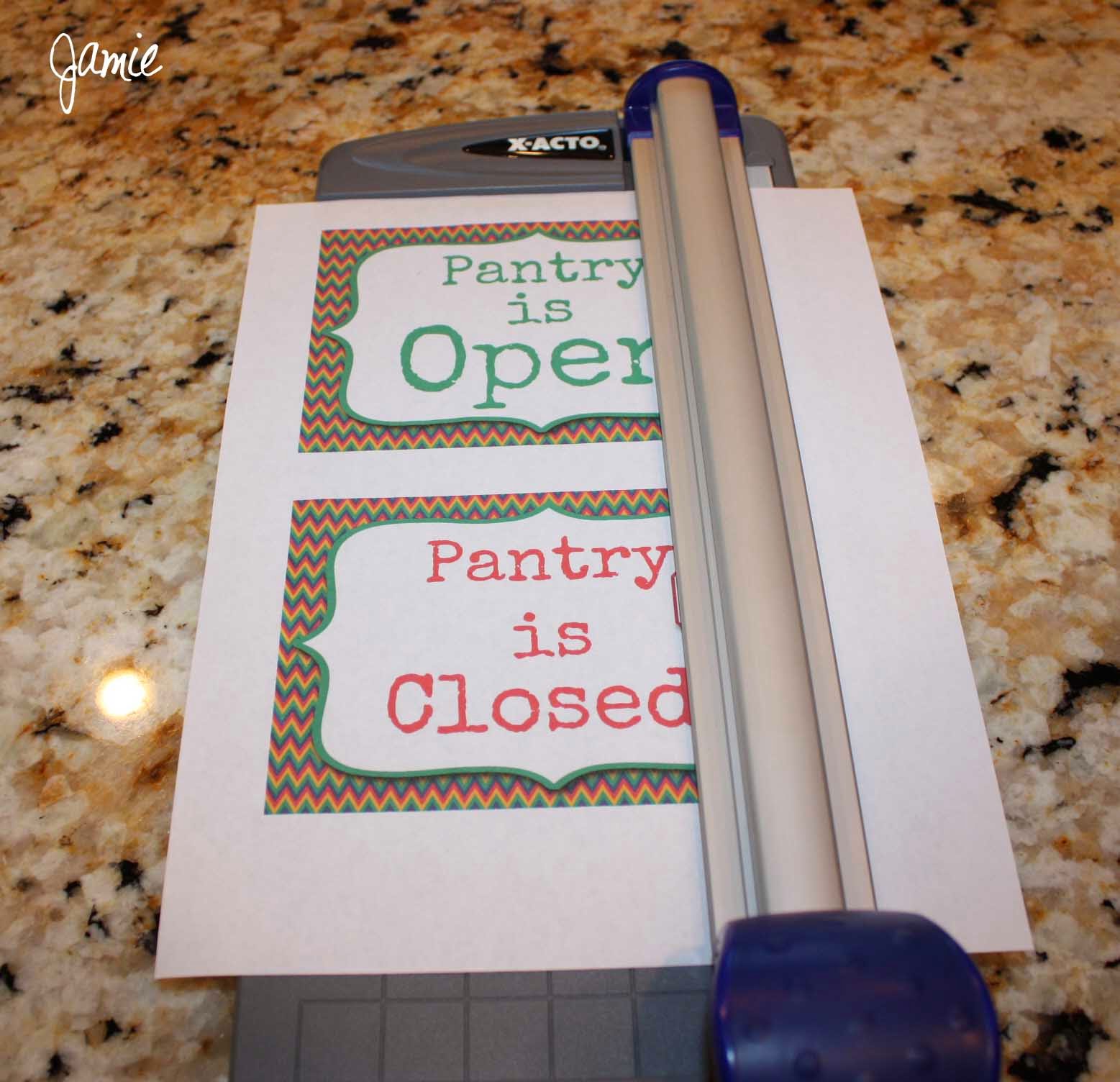 My Fashionable Designs: Pantry Open & Closed Sign Project with FREE ...