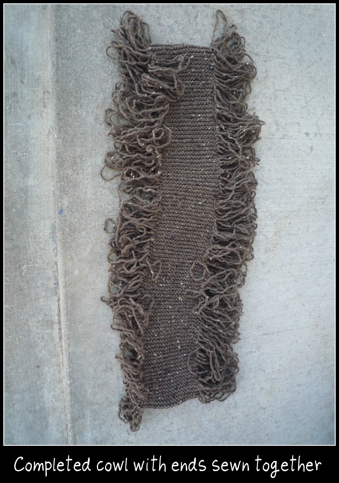 The Kansas Hooker: Free knitting pattern-Loop-dee-loop cowl