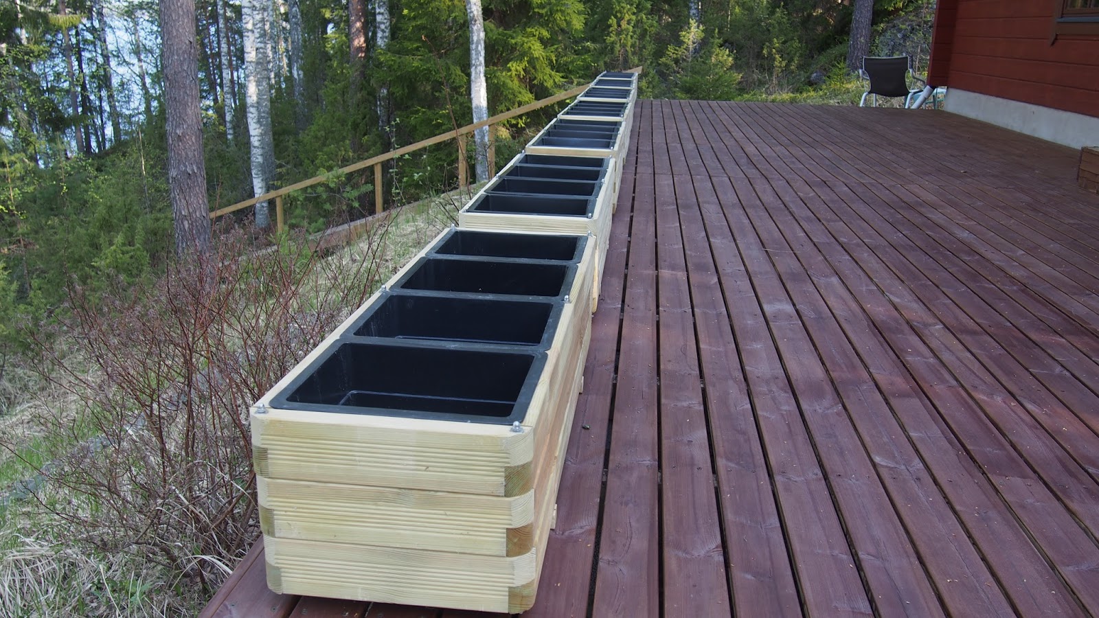 Puutarhamatkani: Terassin kaide, ja uusi projekti