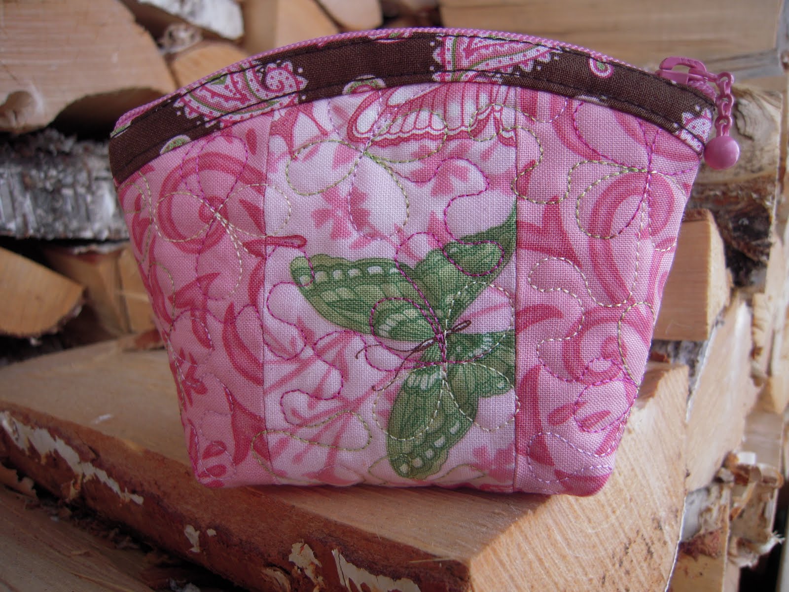 FREEBIES FOR CRAFTERS: How to make an sweet purse
