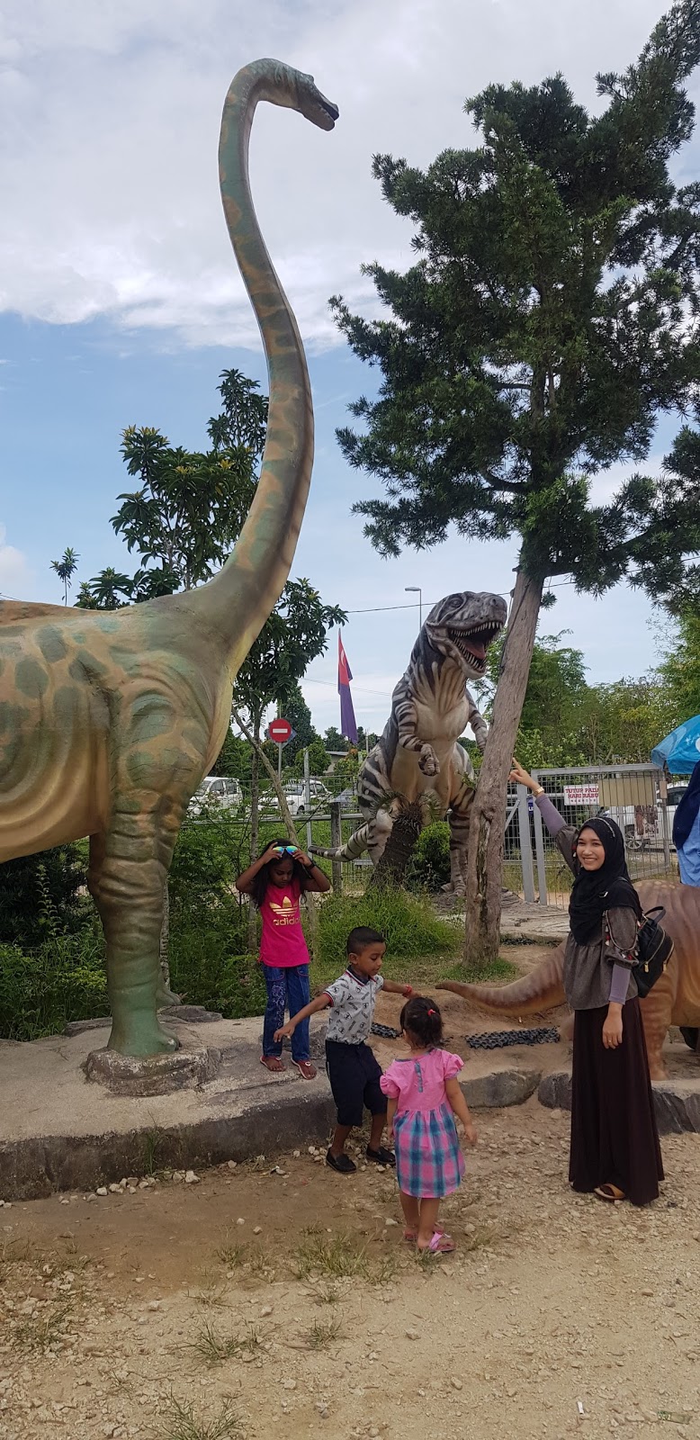 Holiday Johor Part I | Don Hu Jurassic Park Muar