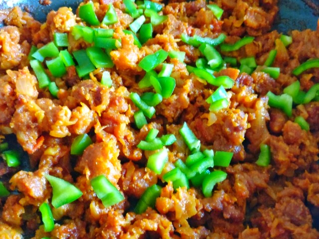 Veg Indian Cooking: Moong Dal - Mangodi Ki Sabzi