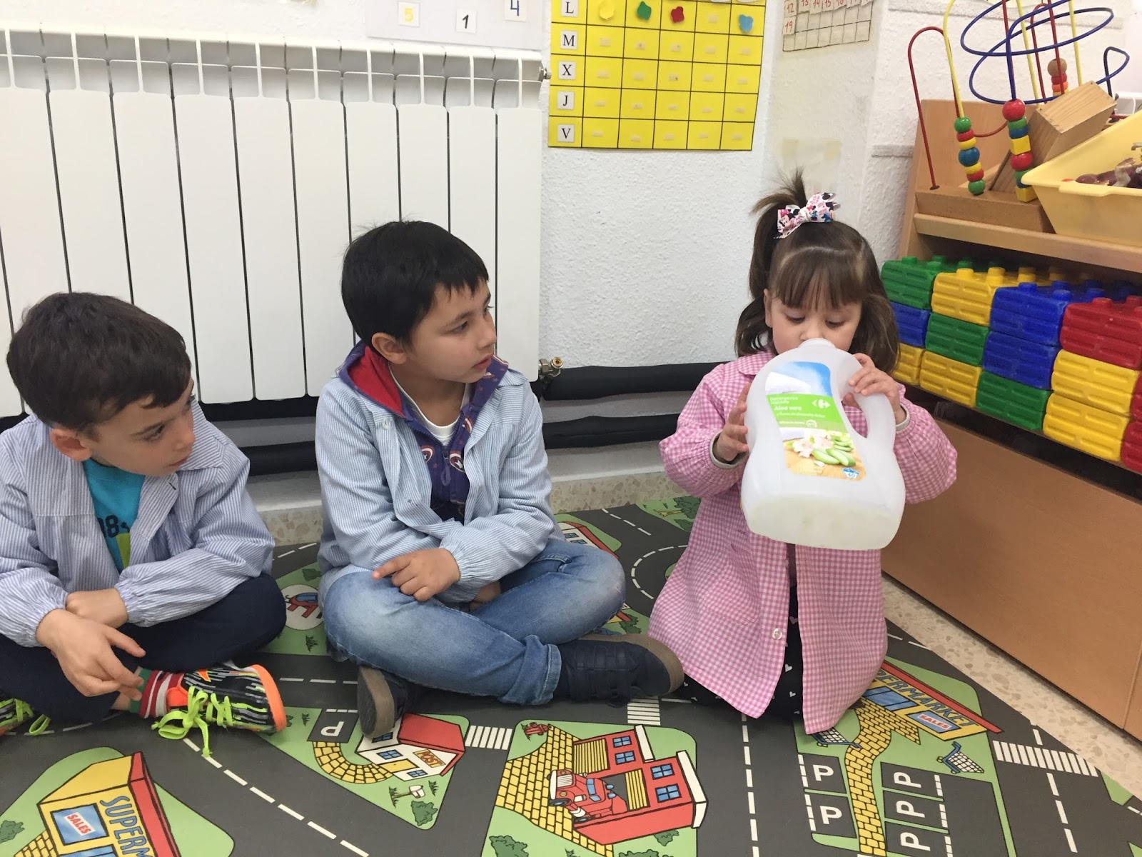 LOS MUNDOS DE SABI: JUGAMOS CON LOS SENTIDOS