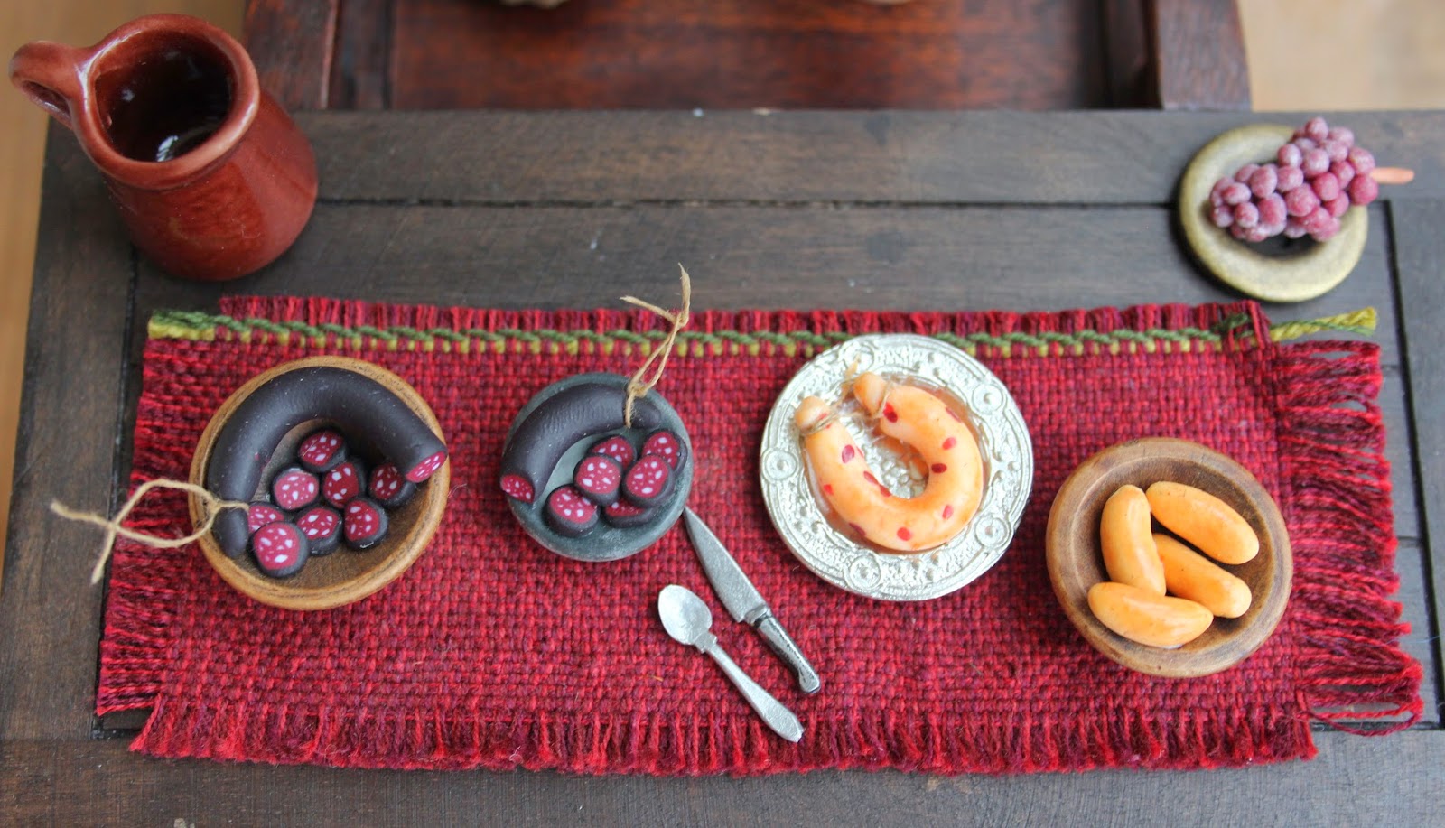 Medieval Morsels: Puddings and sausages in their skins