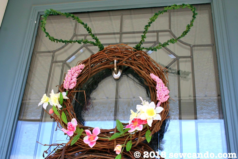 Sew Can Do: Ultra Easy Grapevine Easter Bunny Wreath Tutorial