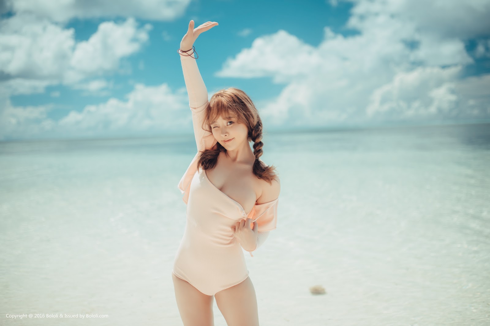 Biển xanh mây trắng BoLoli 126 - Ảnh gái xinh