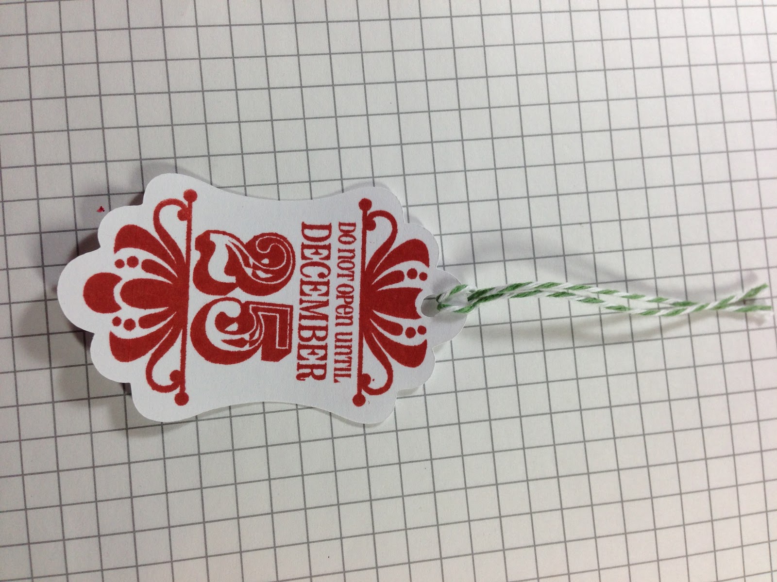 Bloggin The Crafts: Quick Christmas Tags!