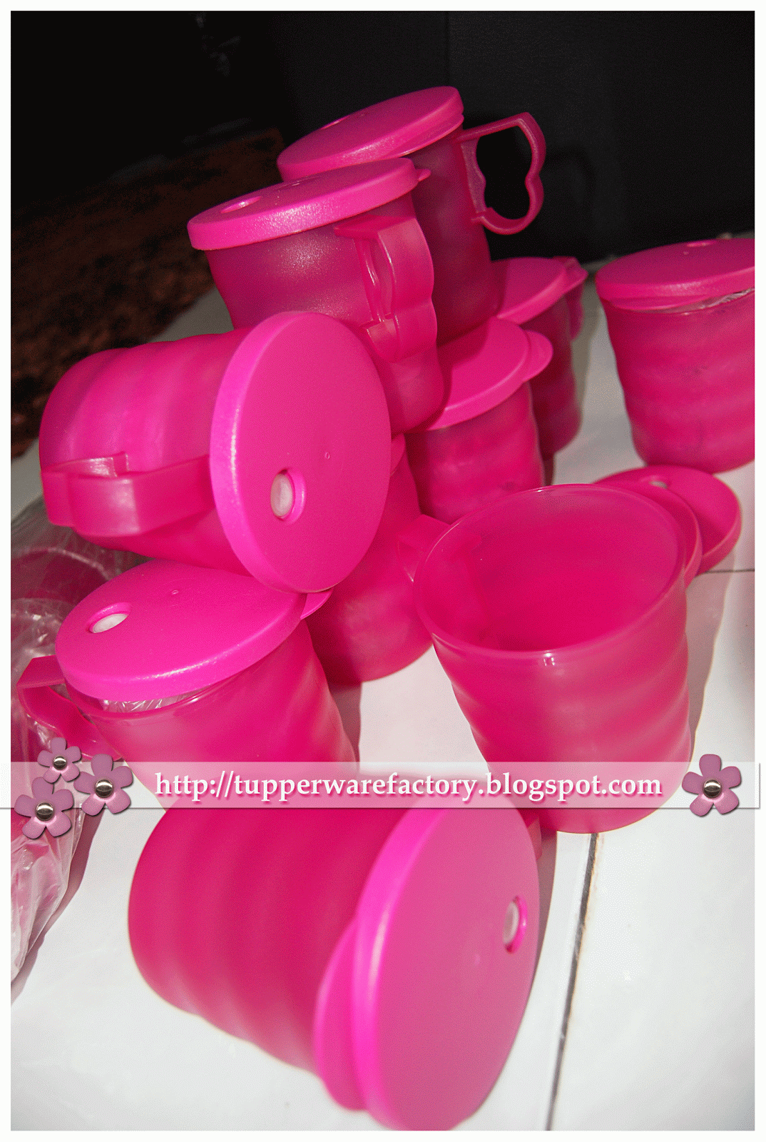 TUPPERWARE CREATIVE DESIGN: TUPPERWARE OVERSEA~ IT'S ALL ABOUT PINK!!