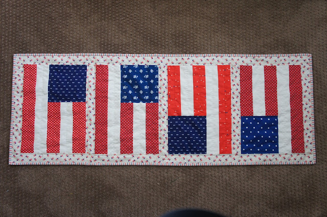 Tracy's Bits N Pieces: American Flag Table Runner - a tutorial