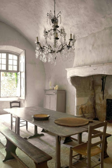 Roses and Rust: "Undecorating"