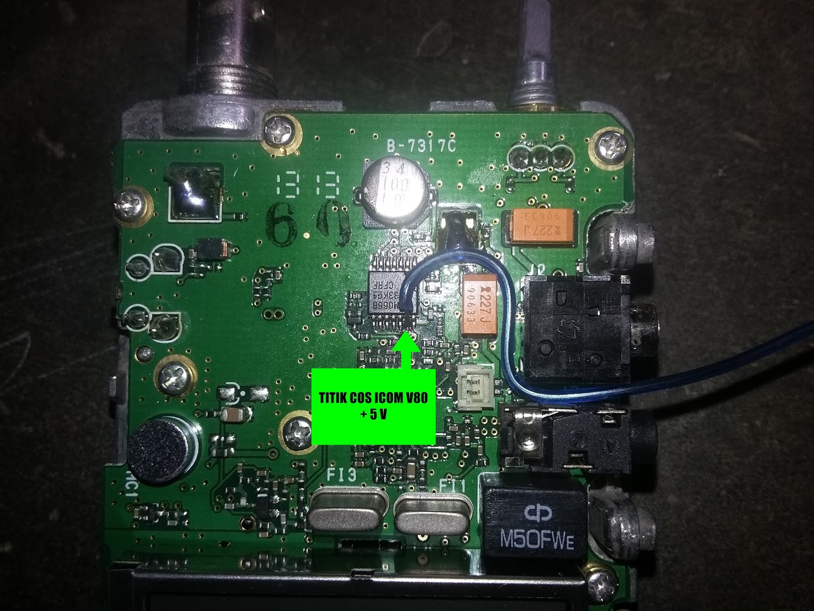 HOBBY RADIO COMMUNICATION REPEATER HT VHF/UHF: COS RADIO ICOM V80