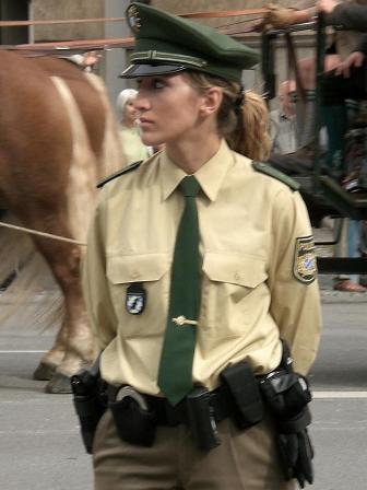 UNIVERSE UNIFORM: WORLD POLICE WOMAN UNIFORM