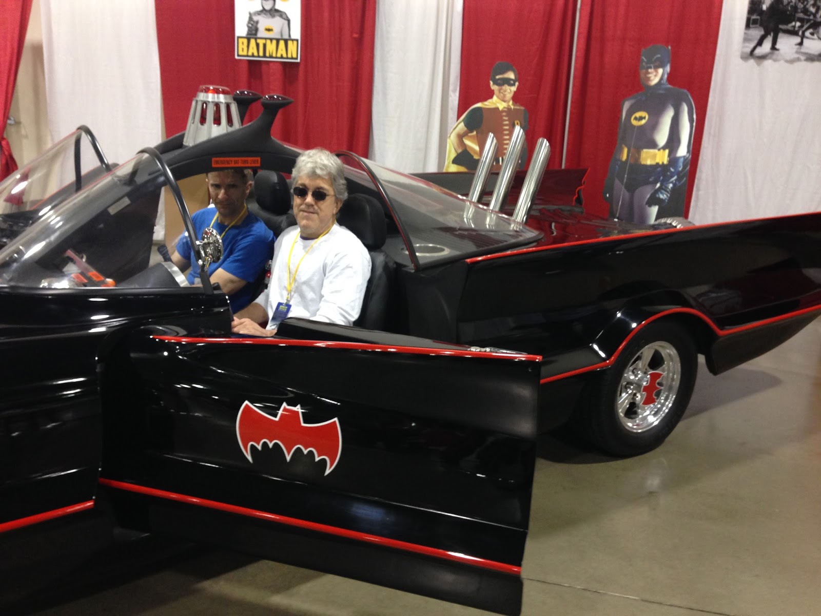 JOHNGY'S BEAT: Driving the Batmobile to the Motor City Comic Con 2016