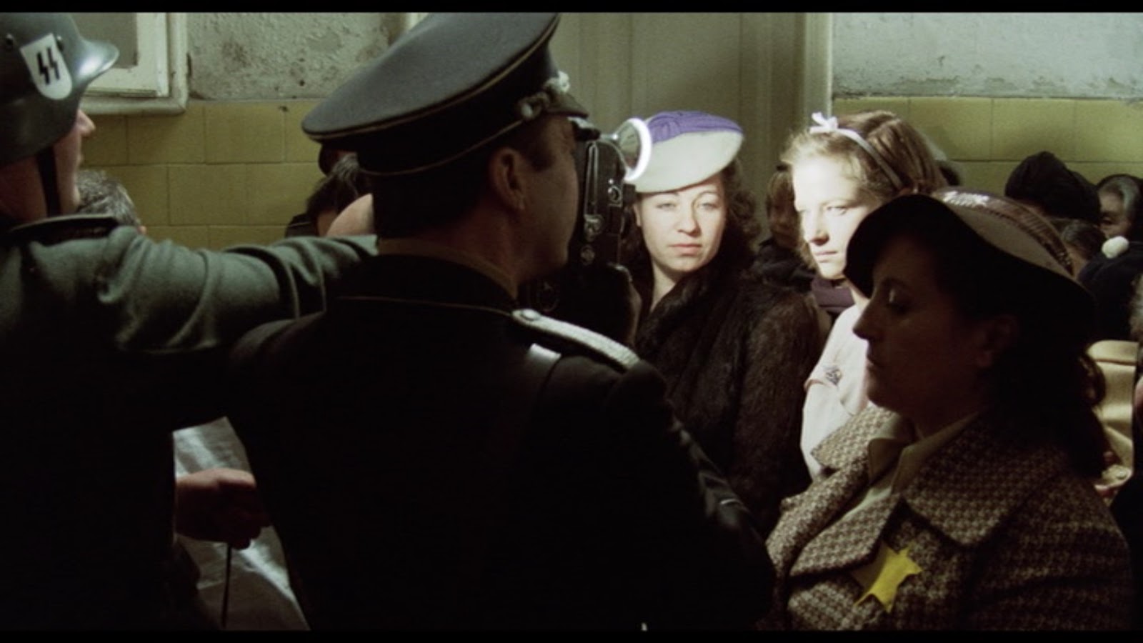Happyotter: THE NIGHT PORTER (1974)