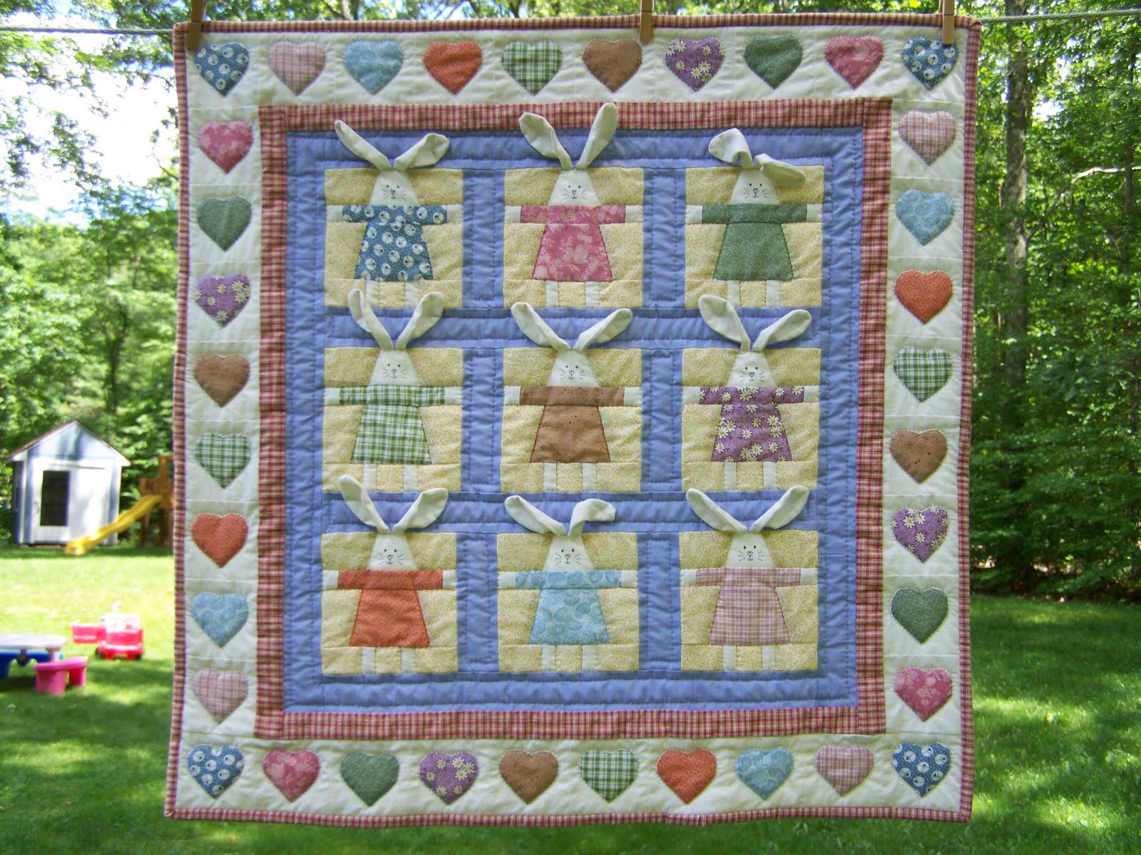When Life Gives You Scraps, Make Quilts!: Bunny Wall Hanging