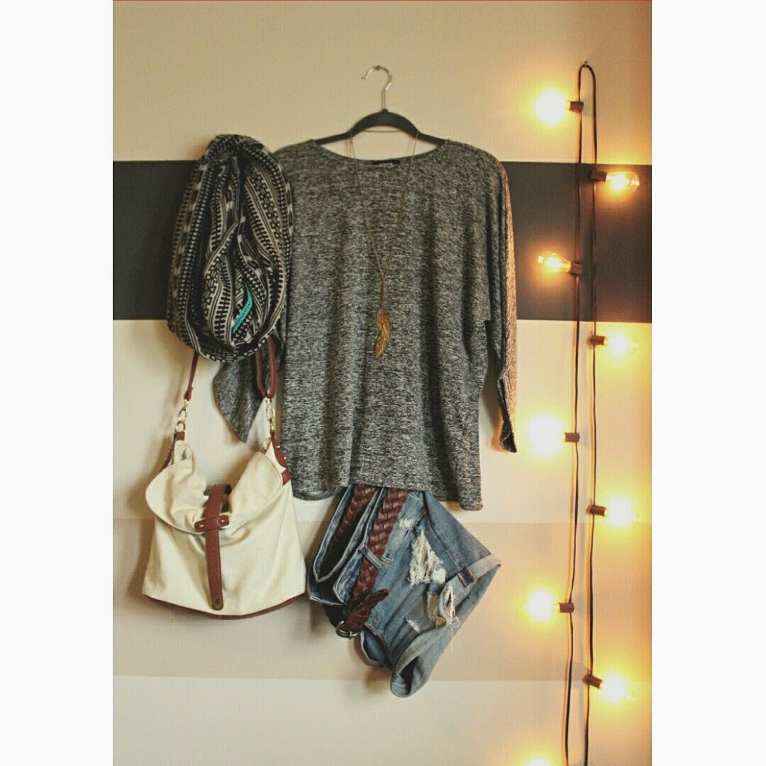 Rookie Crafter: "The Striped Wall" Outfits