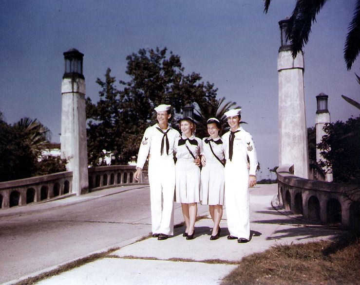 35 Rare and Fascinating Color Photographs of Navy WAVES During World ...