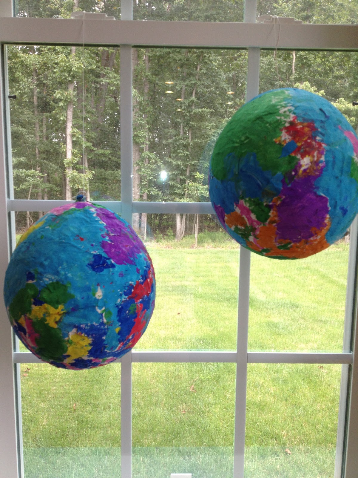 Mom to Twins: Fun With Paper Mache