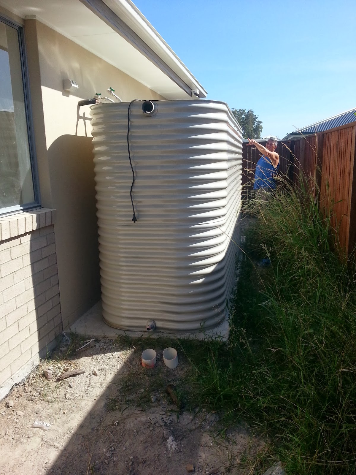 Our Sunshine Coast Dream Home: Garage Door and Water Tank!