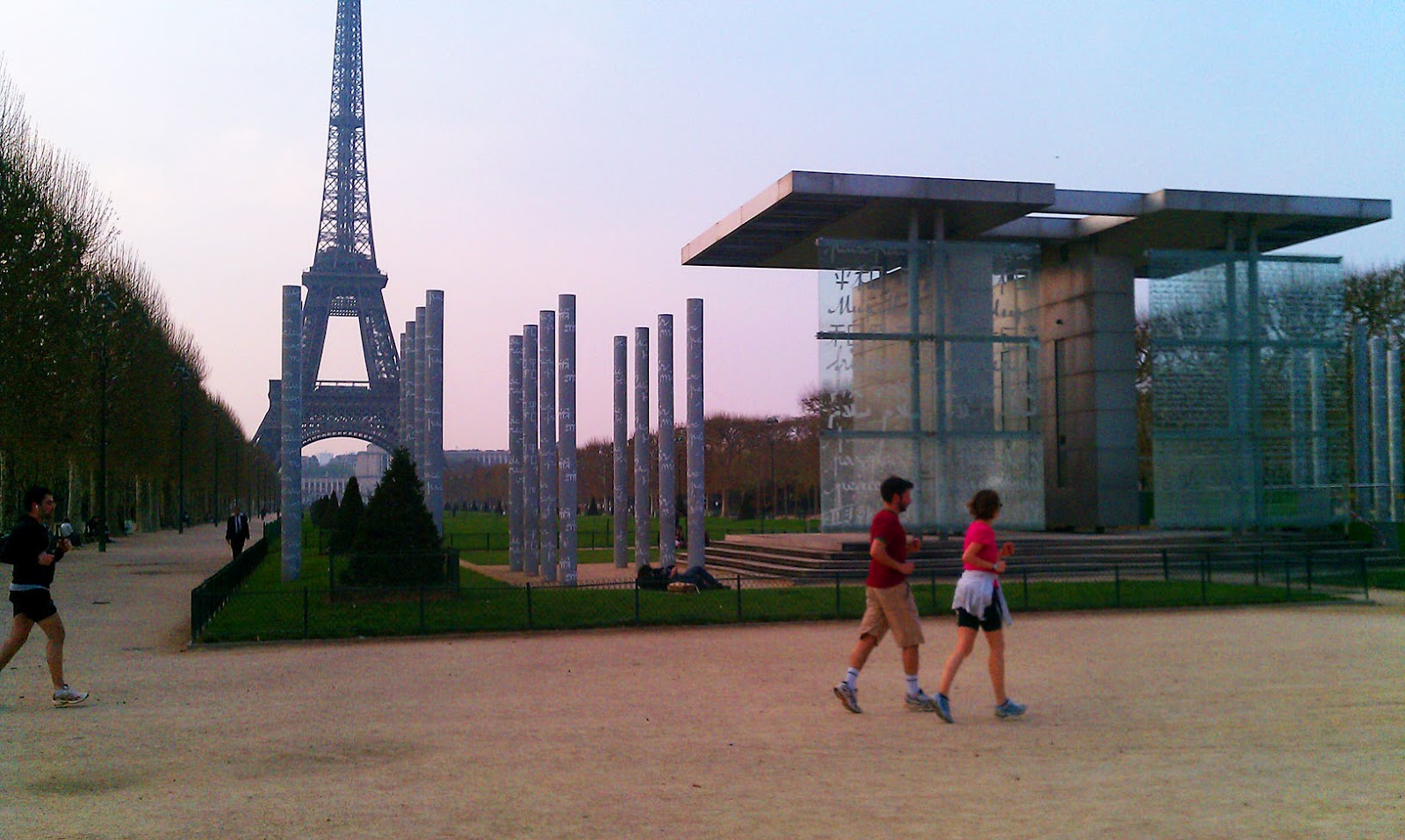 Running Routes: Paris Seine Loop Running Route