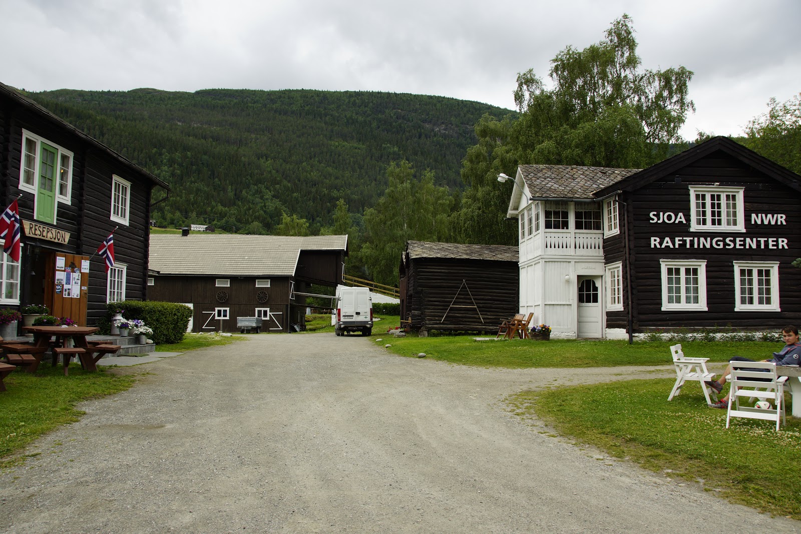 Livet på Møkster: #§#%$&%?*??!!!##§##$$*???!!! fortsetter...