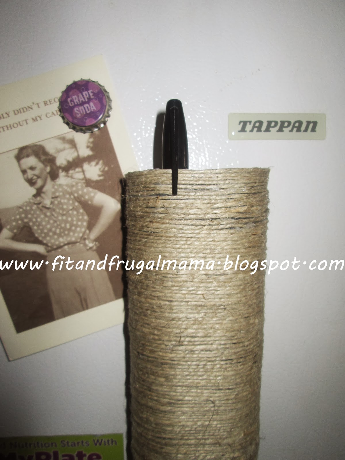 Fit and Frugal Mama: Crystal Light Container into Pen/Pencil Holder
