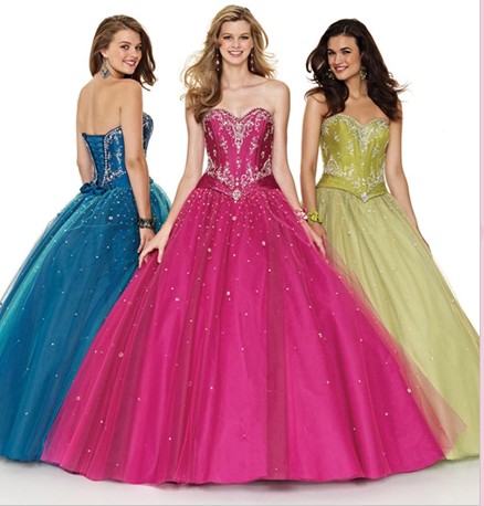 smile!: prom dresses