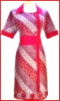 Model baju batik wanita modern warna merah