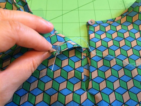Tutorial/Video: How to sew a thread button loop | Sew Tessuti | Bloglovin’