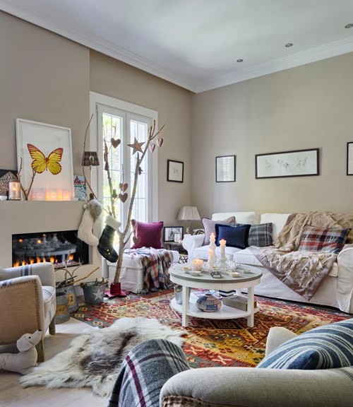 UN COMODO INTERIOR VESTIDO DE NAVIDAD [] COMFORTABLE CHRISTMAS INTERIOR