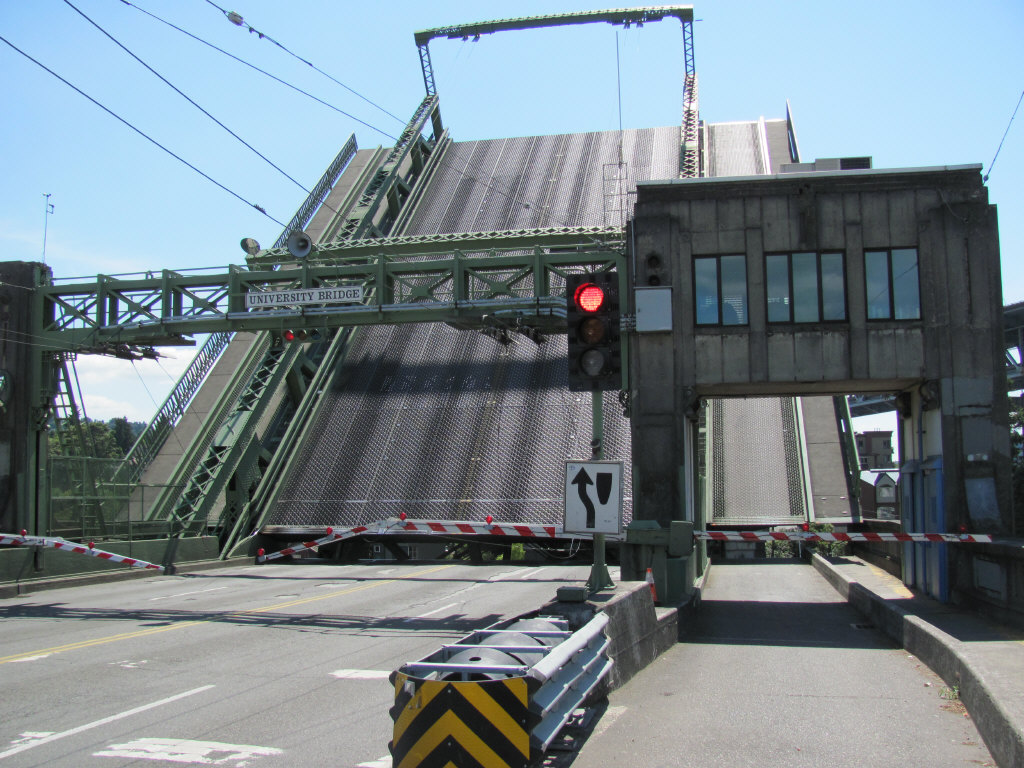 Editorials from Theslowlane: Looks kind of funny to see the draw bridge ...