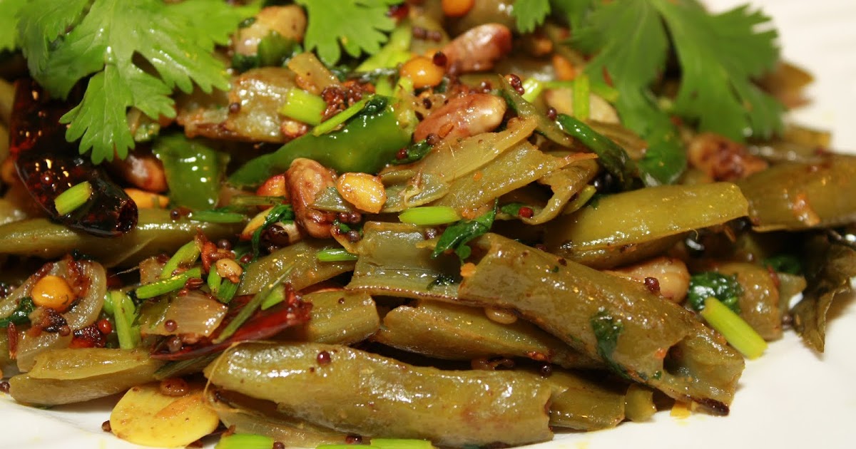 Yum! Yum! Yum!: Chikkudu Kaya Vepudu ~ Indian Broad Beans Stir Fry