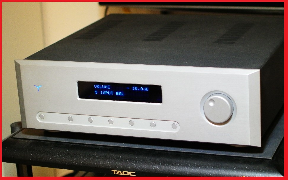 Set : AUDIA FLIGHT 'ONE' Amplifier –AUDIO PHYSIK TEMPO II
