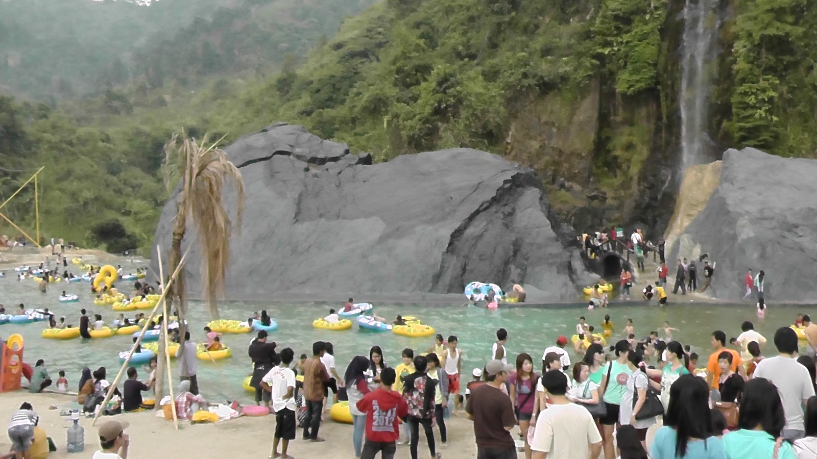 air terjun bidadari | Foto Dunia Alam Semesta INDONESIA
