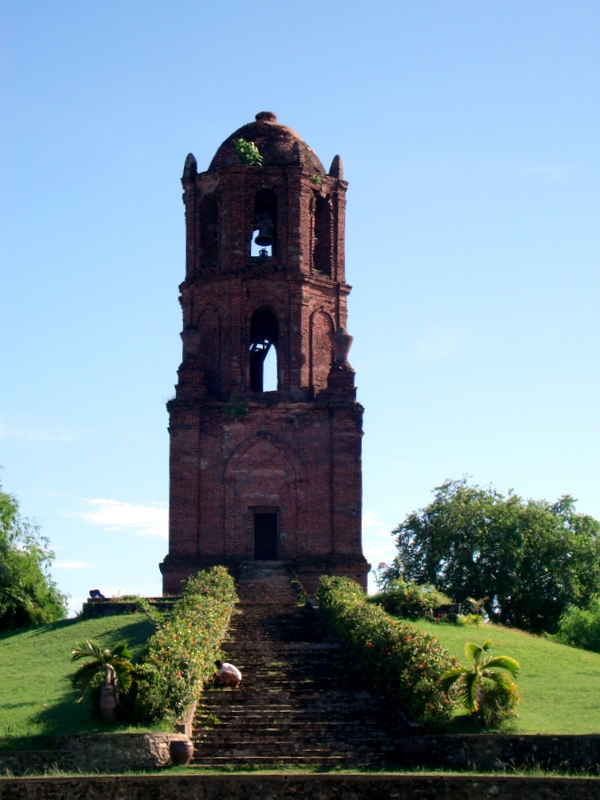 my happy thoughts =): Bantay Bell Tower and St Agustine Church