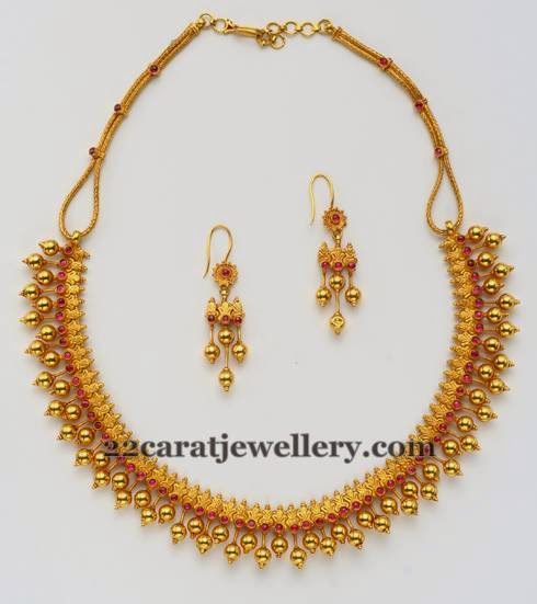 Simple Necklaces with Hoops - Jewellery Designs