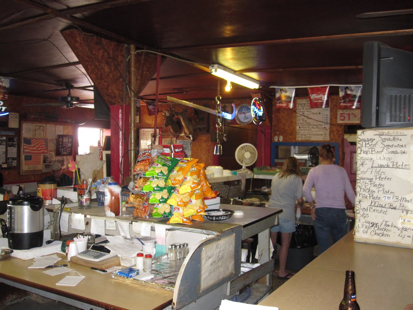Man Up: Tales of Texas BBQ™: Inside Taylor Cafe (Taylor, TX)