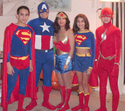 Welcome to costume superhero wolrd: Superhero costumes and Halloween