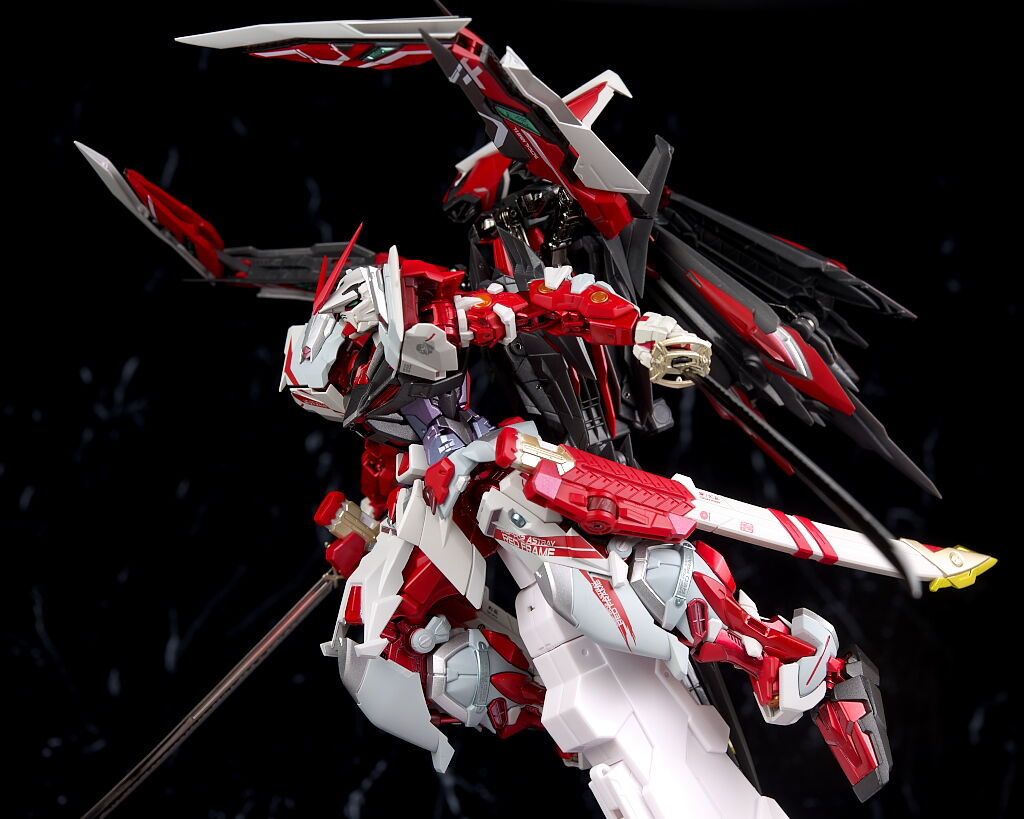 [ Review ] - Metal Build - Gundam Astray Red Frame Kai Alternative Strike