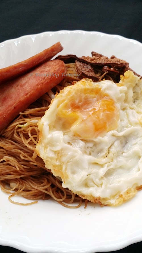Rumbling Tummy: Economy Fried Bee Hoon