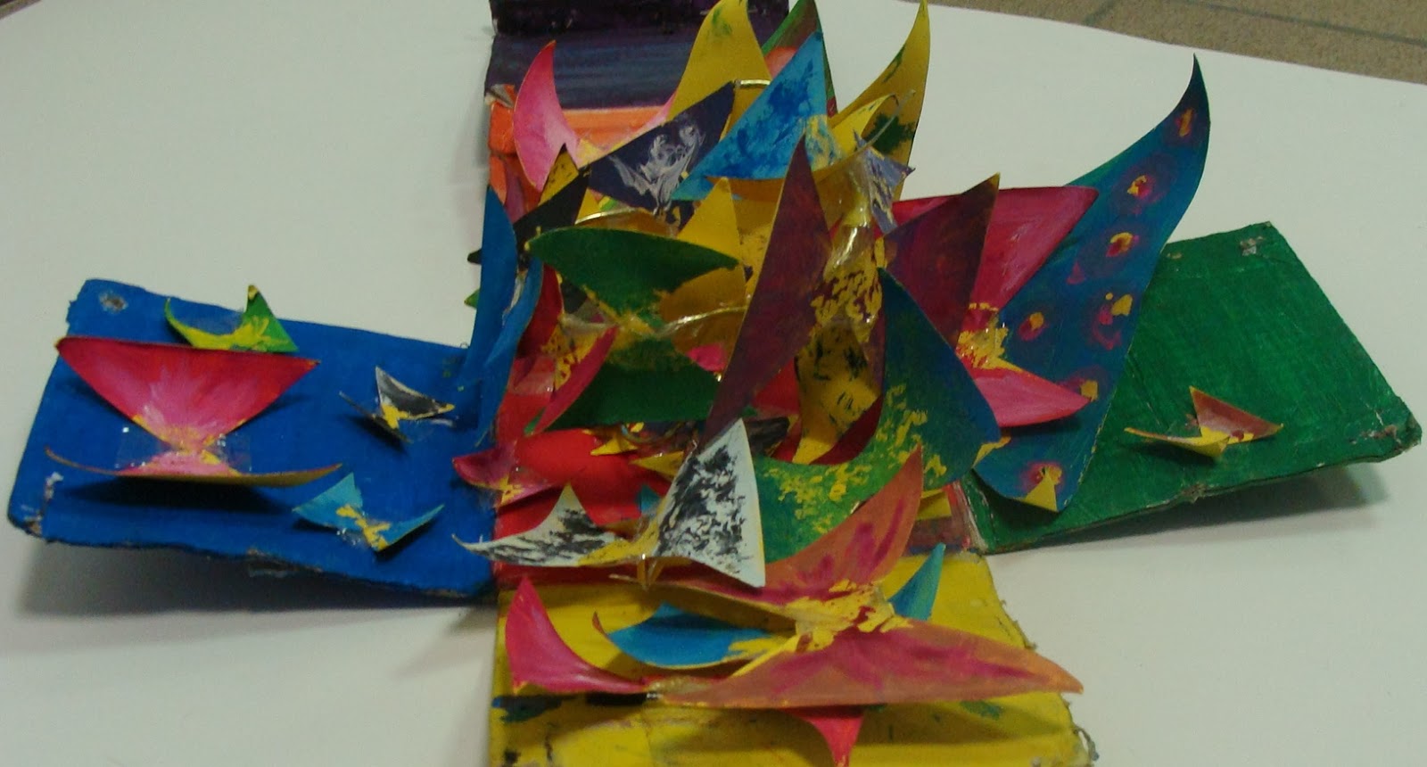 BLOG'St Nicolas- Les Arts Plastiques: Les cubes en folie des 3e ...