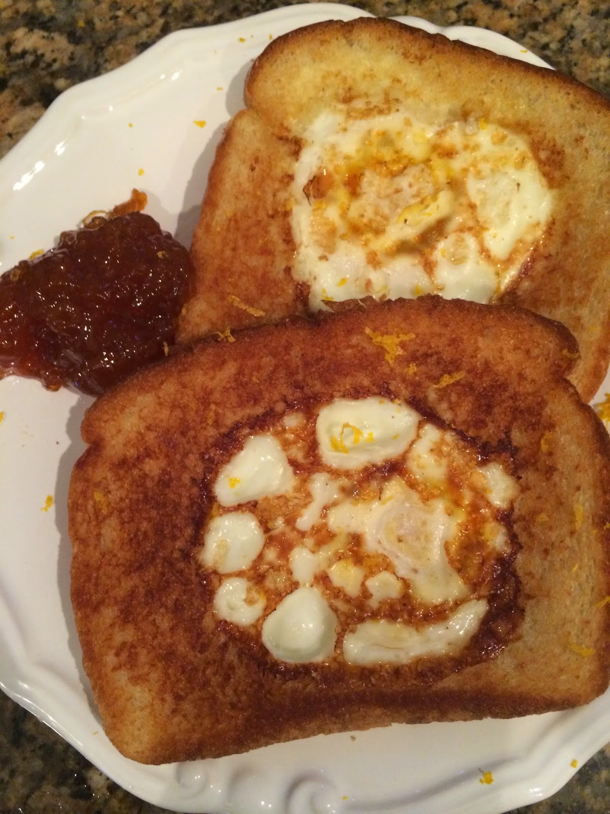 Little Magnolia Kitchen: SUNSHINE TOAST (TOAD IN A HOLE)