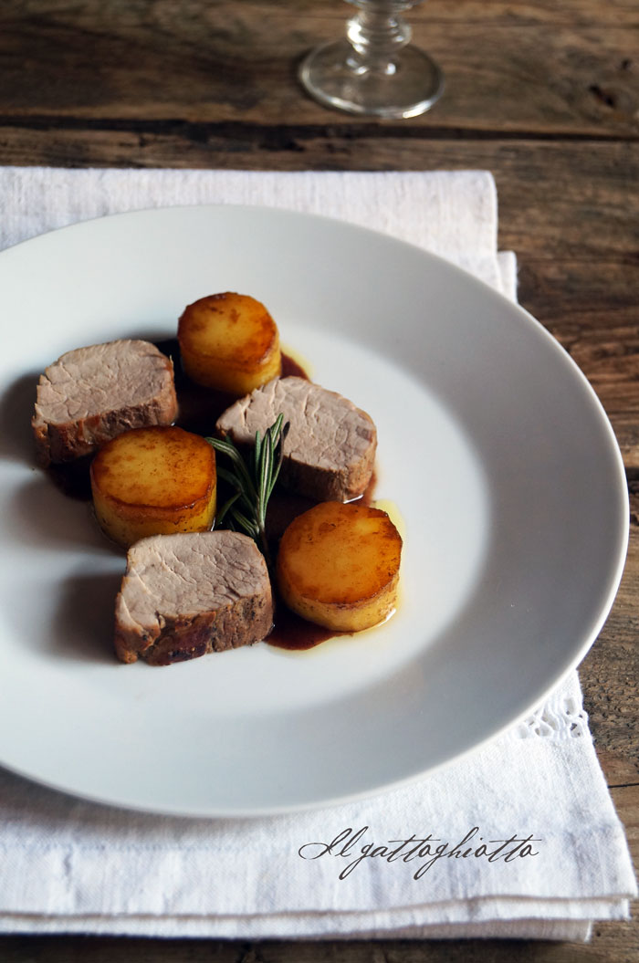Filetto di maiale con salsa al barolo e patate fondenti da Il ...