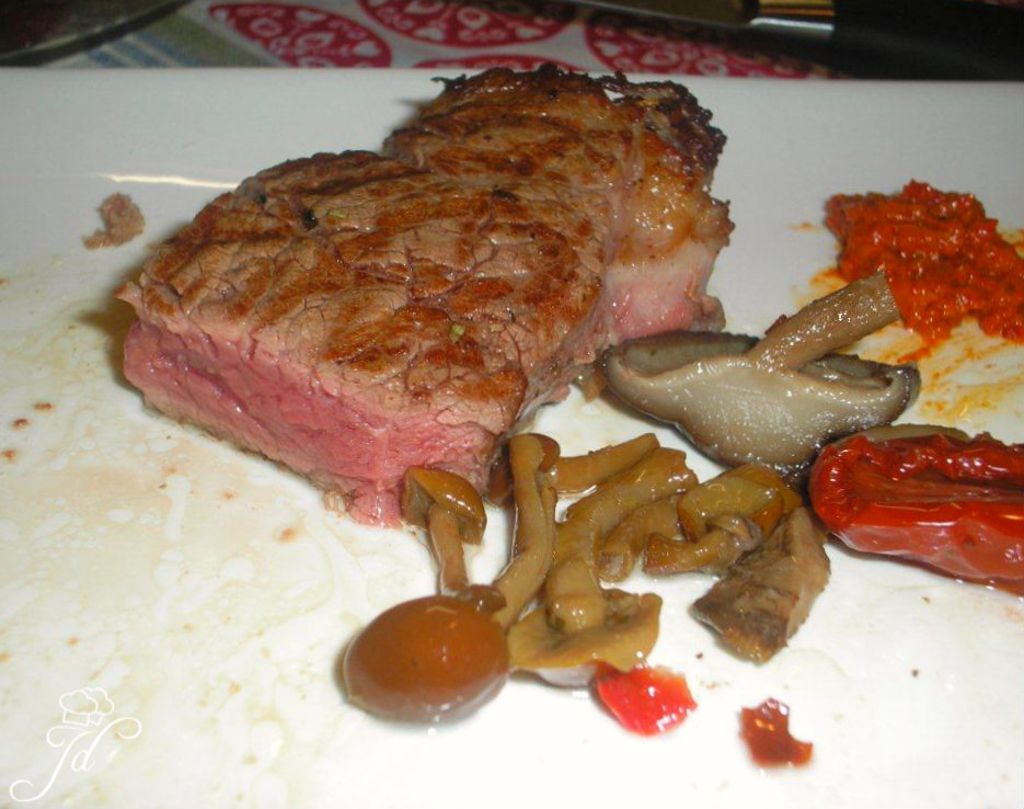 Jedozovni duo: Biftek na grill tavi