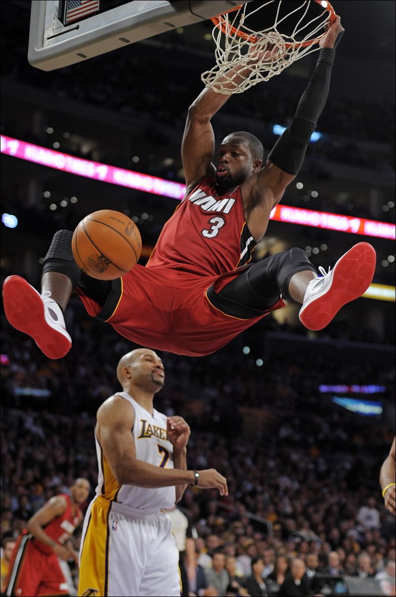 Dwyane Wade Miami Heat Dunk HD Wall Wallpapers - HD Wall Wallpapers