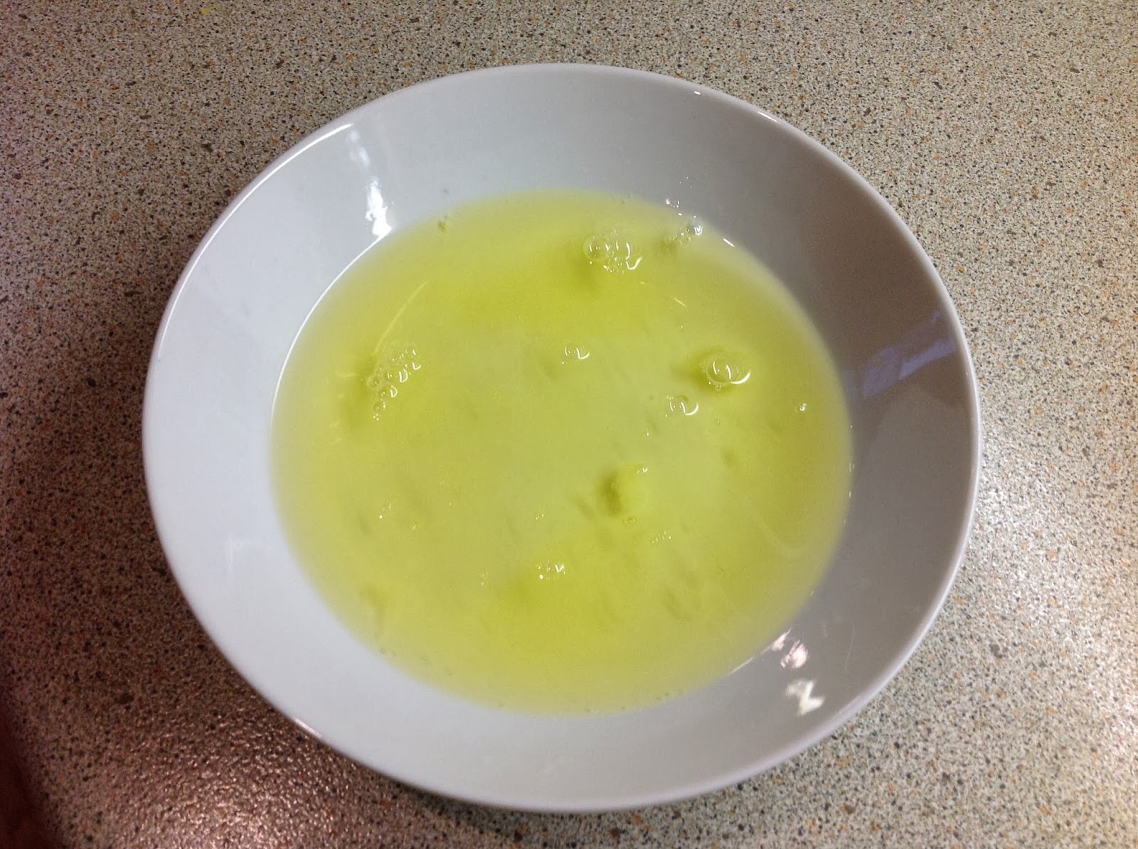 This Muslim Girl Bakes: Orange Meringue Pie